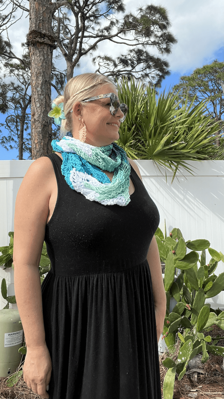 ACQUA Knit Mobius Cowl Pattern | Kristin Omdahl